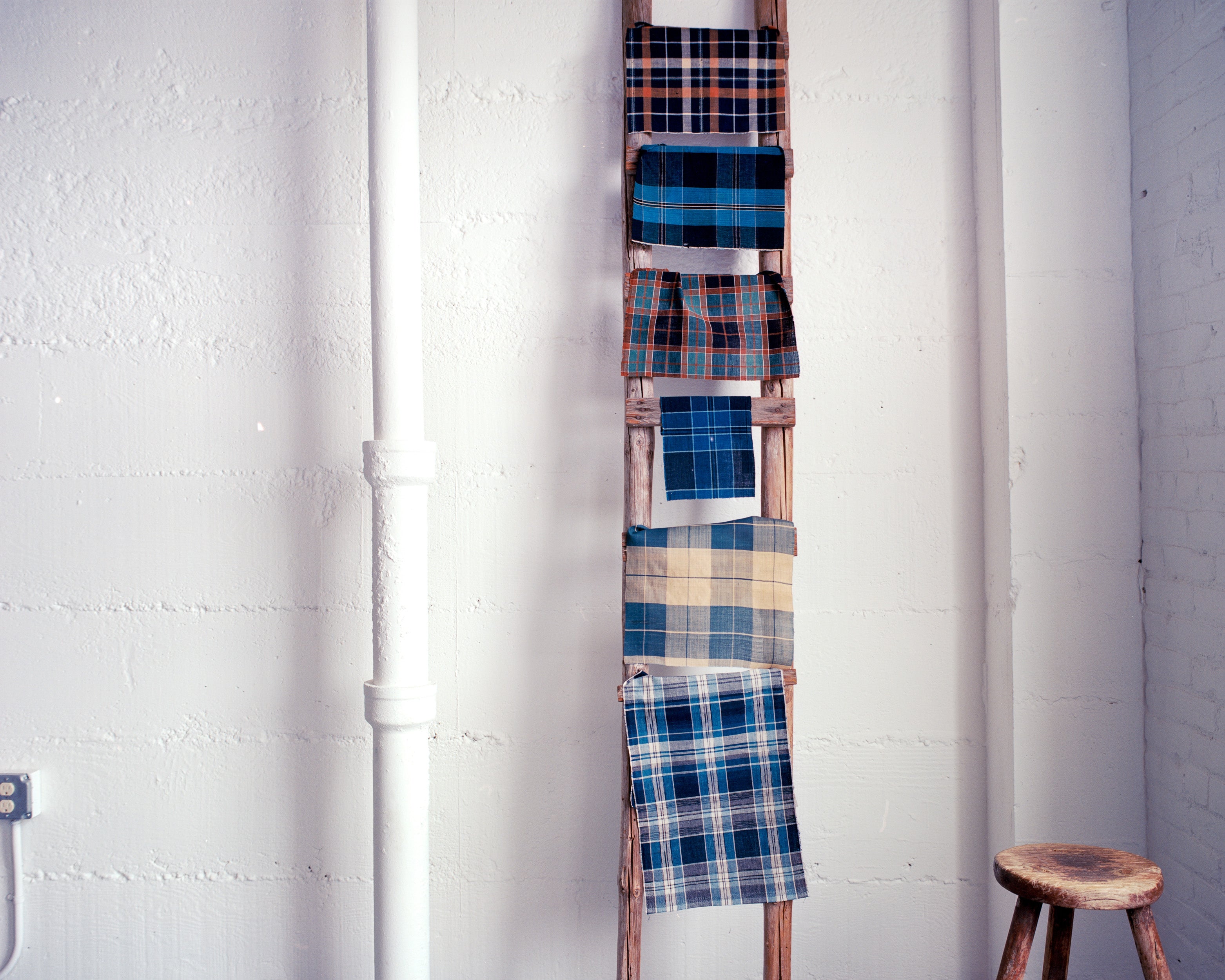 Indigo Futonji Fine Art Photograph – Textile Hive